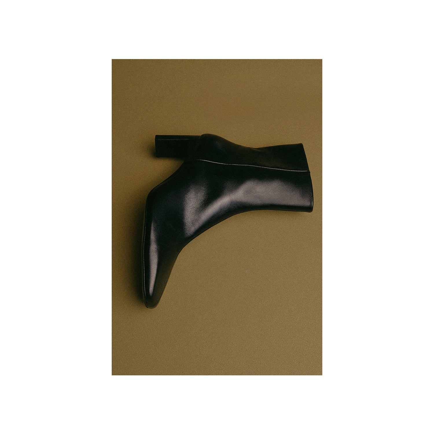 Flattered - Crafted Footwear and Leather Goods